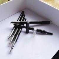China Multi Color Double Ended Eyeshadow Stick Simple Waterproof Silk Printing for sale