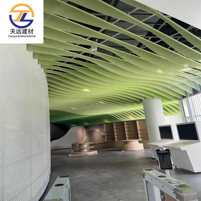 China Custom Perforated Aluminum Curtain Wall 0.6-1.2mm Thickness White RAL Colors High Weather Resistance for sale