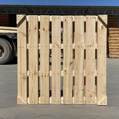 China Wooden Industrial Grade Hardwood Shipping Durable Reusable Stackable Easy To Handle Commercial Floor Pallet for sale