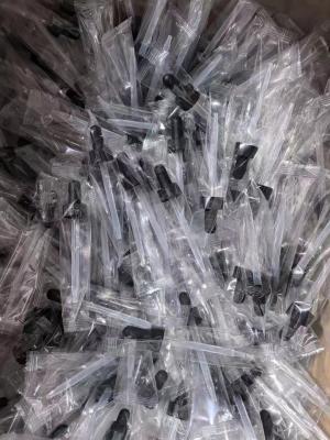 China Black PP plastic 20-400 ribbed skirt dropper assembly with rubber bulb and 76 mm straight tip laser etched glass pipette for sale