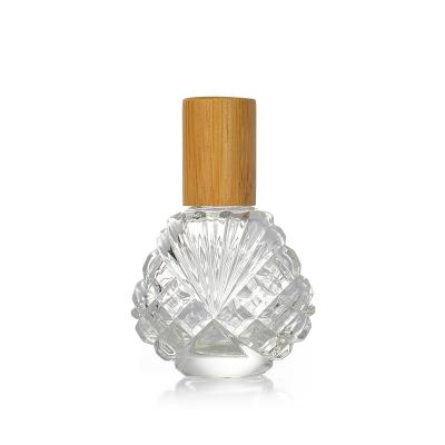 China 15ml essential oil roller bottle, glass perfume bottle, essential oil massage and therapy bottle for sale