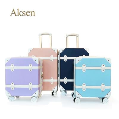 China Hard Shell Cabin Carry On Vintage Boarding Suitcase Luggage Sets in Elegant Bright Color for Lovers' Travel for sale