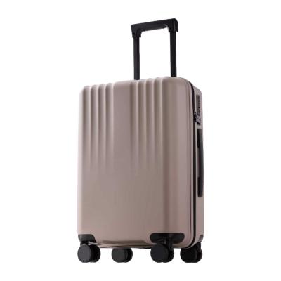 China Lightweight 20inch PP Suitcase with 42L High Capacity and TSA Lock Durable Hard Shell Carry on Luggage with Silent Spinner Wheels for sale