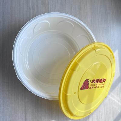 China 2000ml Black Plastic Food Containers with Lid for Freshness Preservation and Storage for sale