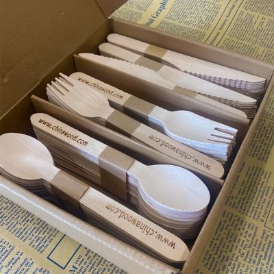 China Natural Birch Veneer Disposable Wooden Spoons 15.8cm Straight Style 10kg Package for sale