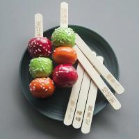 China Custom Size Eco-Friendly Bamboo Skewers 10000pcs Disposable Fruit Sticks for Dessert Cakes for sale