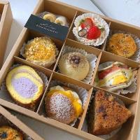 China Disposable Kraft Paper Cake Box with Lid Eco Friendly Take Away Container 8x8x4 Inch for sale