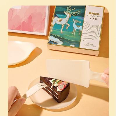 China Disposable Plastic Knife Fork Plate Set 100-Piece Birthday Cake Party Cutlery for sale