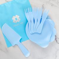 China Disposable Cake Cutlery Set Food Grade Paper Plates 7 Inch Drip Tray Various Colors for sale
