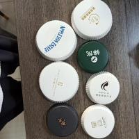 China 230 GSM Custom Printed Paper Cup Lid 8.5 cm for Hotels Restaurants Salons for sale