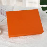 China Custom Logo 100% Paper Christmas Gift Box Eco Friendly Disposable Present Box for Family Friends for sale