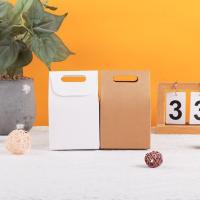China Kraft Cake Box 5.5in 8in Eco-Friendly Disposable Baking Packaging with Handles for sale