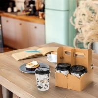 China Disposable 2 Cup Carrier Kraft Paperboard Beverage Cup Holder for Hot Cold Drinks 12-30oz for sale