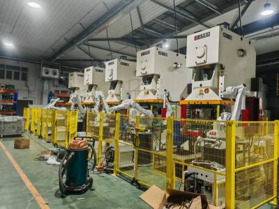 China Heavy Gauge Metal Stamping Line 1200T 2500T Robotic Press Automation for sale