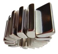 China N52 Arc Neodymium Magnets 15mm x 30mm x 8mm One Side Flat One Side Curved for Electricity Supply for sale