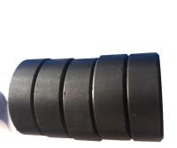China Custom Permanent Ceramic Ferrite Magnets Round Disc Shaped For Speaker D18 x 5mm for sale