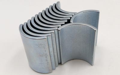China Arc Shaped Neodymium Motor Magnets N45SH Grade 150C Working Temperature Zinc Coating for sale