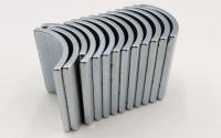 China Arc Shaped Neodymium Motor Magnets N45SH Grade 150C Working Temperature Zinc Coating for sale