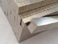 China N35 Grade Neodymium Block Magnet with Zinc Coating ±0.05mm Tolerance for Industrial Applications for sale