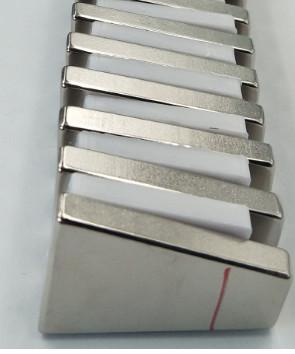 China N52 Trapezoid Neodymium Magnets with 14.4-14.8 kgs Br and 70°C Working Temperature for sale