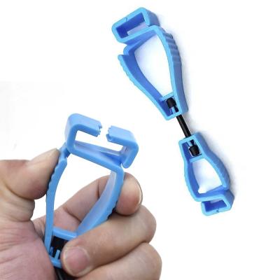China Wholesale  Custom Logo Glove Holder Colorful Portable Safety Plastic Glove Clip for Safety Work Gloves for sale