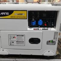 China Silent 3/5/8/10 kW Gasoline Generator Set with 30AH Battery and 220V Output for Industrial Emergency Power for sale