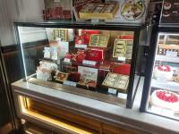 China Ambient Temperature Square Glass Dry Bakery Display Case 450L for sale