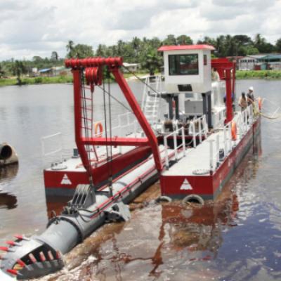 China Enclosed Cabin Portable Cutter Suction Dredger For Small Scale Dredging Projects for sale