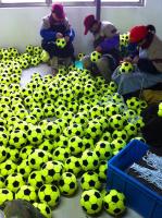 China 9.5'' inflatable Big rubber promotional Tennis Ball for sale