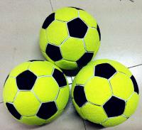 China Inflatable Rubber Jumbo Tennis Ball 9.5 Inch Polyester Felt Waterproof for sale