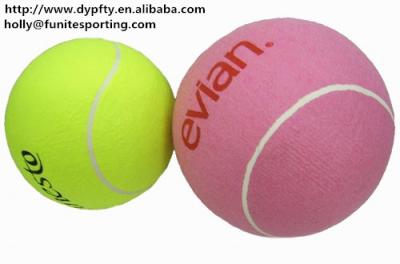 China Custom Made Inflatable Pet Tennis Ball 9.5 Inch Polyester Felt Rubber Bladder for sale