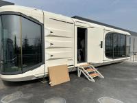 China Modern Capsule Mobile Home with 20+ Year Lifespan, Level 8 Earthquake & Level 12 Wind Resistance for sale