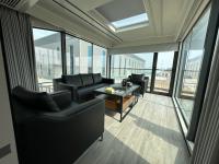 China Steel Space Capsule Room Customized Tiny House Modern Luxury Hotel 2024 for sale
