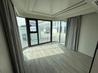 China Modern Prefab Capsule House 8500x3300mm Space Capsule Hotel Cabin with 12KW Power for sale