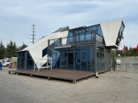 China Flat Pack Container House 40ft 20ft Prefab Mobile Home with Rock Wool Sandwich Panel for sale