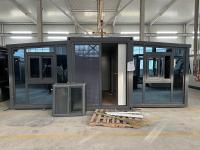 China Expandable Container House 40ft 20ft Light Steel Prefab Modular Home Insulated Custom Color for Villa for sale