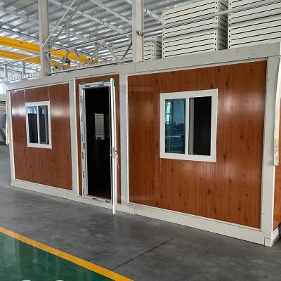 China 40FT Expandable Steel Container House Fireproof Waterproof Prefabricated Villa for sale