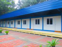 China Custom Prefab House Steel Structure Sandwich Panel Soundproof Moistureproof 100km/h Wind Resistance for sale