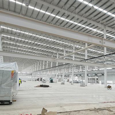 China Customized Prefabricated Steel Structure Metal Warehouse 50 Year Lifespan Q235 Q345 for sale