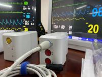 China Medical Ambulance Vital Signs Monitor Multi Language With 15 Inch Screen OEM for sale