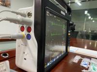 China Multi Language Veterinary Multiparameter Monitor With ECG NIBP SPO2 2Temp for sale