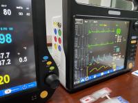 China Fanless Veterinary Multiparameter Monitor Multilingual With 12.1 Inch Screen for sale
