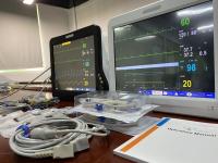 China 1024X768 LCD Veterinary Multiparameter Monitor , Vitals Monitoring Devices With 15 Inch for sale