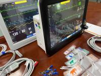 China Animal Veterinary Patient Monitor For Monitoring Recording Alarming for sale