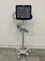 China 3 Inch Silent Wheels Modular Patient Monitor Trolley With Aviation Aluminum Matieral for sale