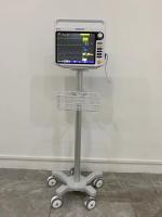 China 3 Inch Silent Wheels Modular Patient Monitor Trolley With Aviation Aluminum Matieral for sale