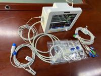 China Portable Veterinary Vital Signs Monitor With EtCO2 ECG SPO2 NIBP And Temp Measurement for sale