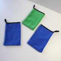 China Quick Dry Auto Care Coral Fleece Microfiber Car Cleaning Glove With Custom Logo for sale