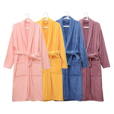 China Long Sleeve Durable Coral Fleece Robe Skin Friendly High Water Absorbency for sale