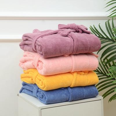 China Luxury 300gsm 120cm Coral Fleece Bathrobe Machine Washable For Men / Women for sale